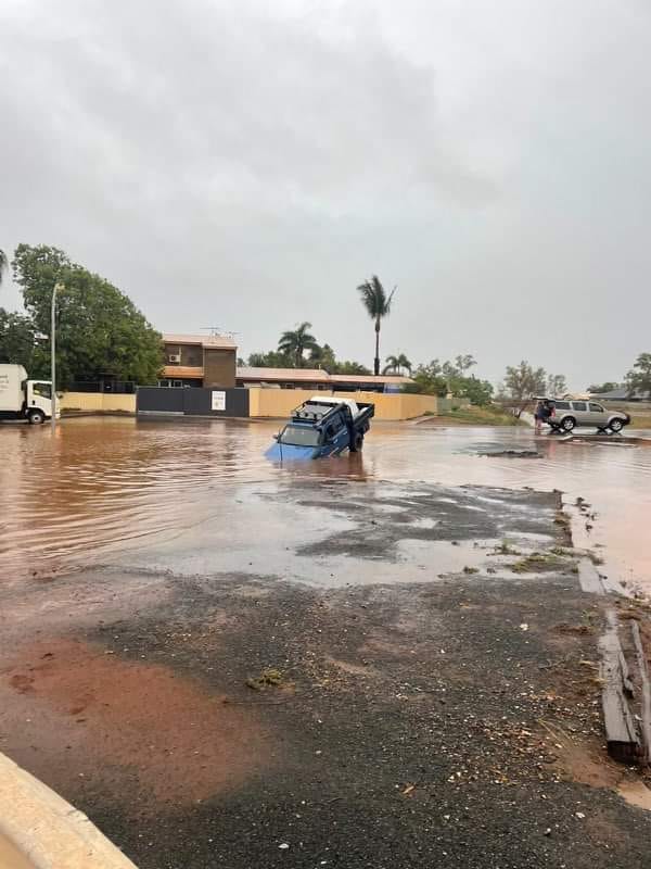 Pilbara residents and pets welcome heavy rainfall to end region's dry ...