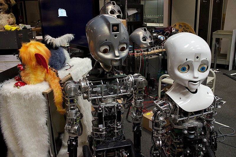 Scientists wrap robotic finger with 'living human skin' that can heal ...