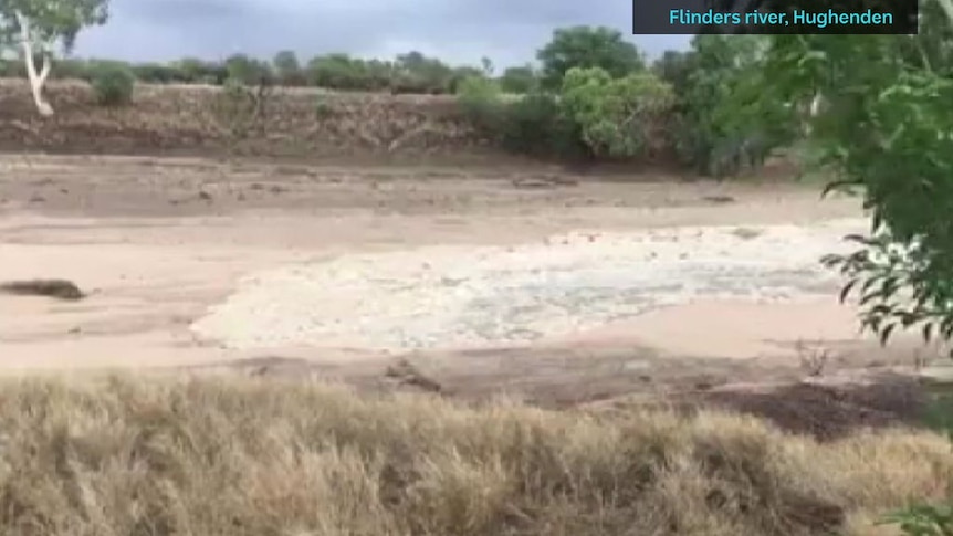 Locals near Winton and Hughenden witness extreme flooding after heavy ... Locals near Winton and Hughenden witness extreme flooding after heavy ...