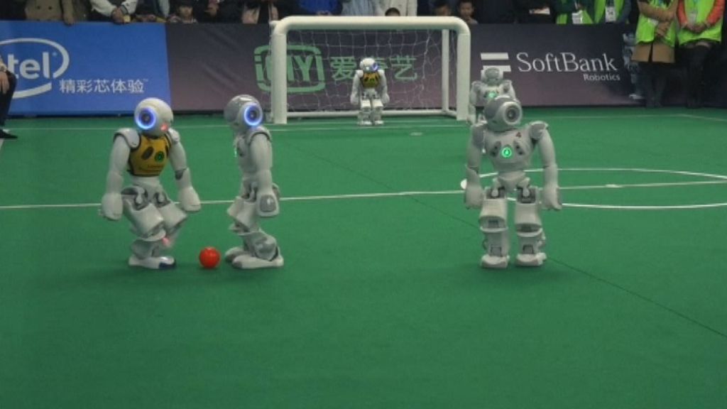 RoboCup Challenge: UNSW robot team Runswift defeated by US in Beijing - ABC News