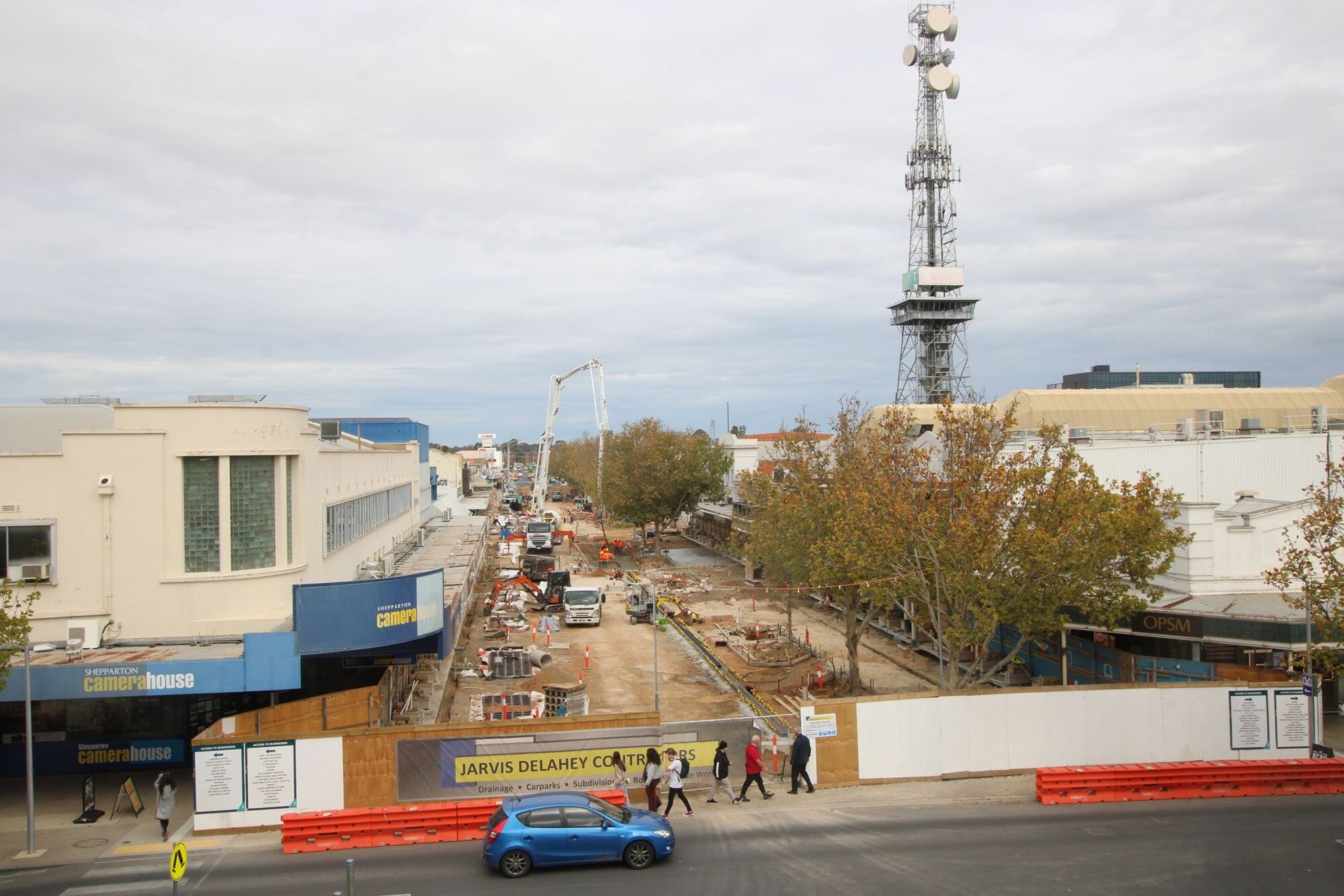 Shepparton's Maude Street Mall redevelopment delayed due to supply ...