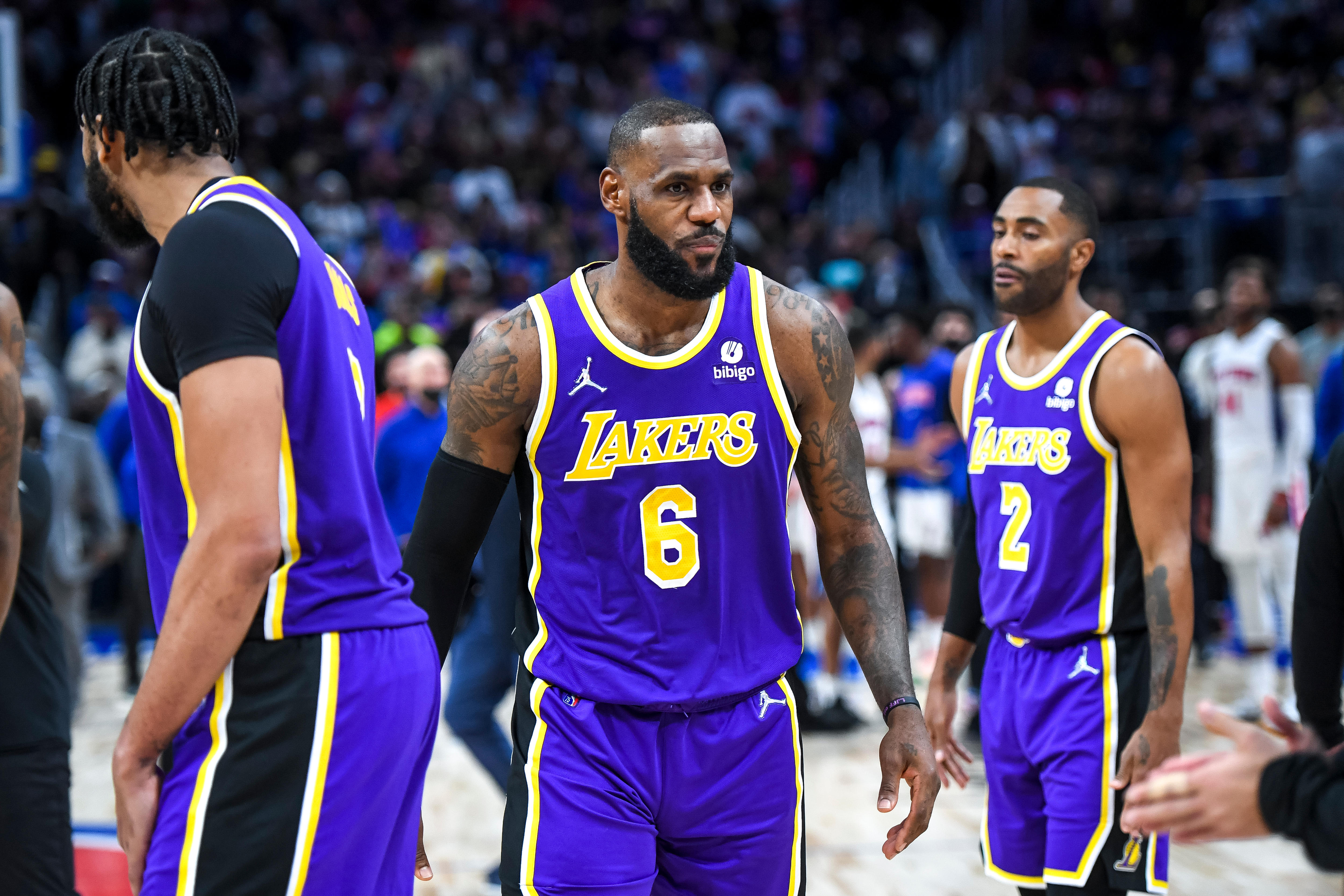 Los Angeles Lakers, Detroit Pistons have on-court melee in NBA as ...