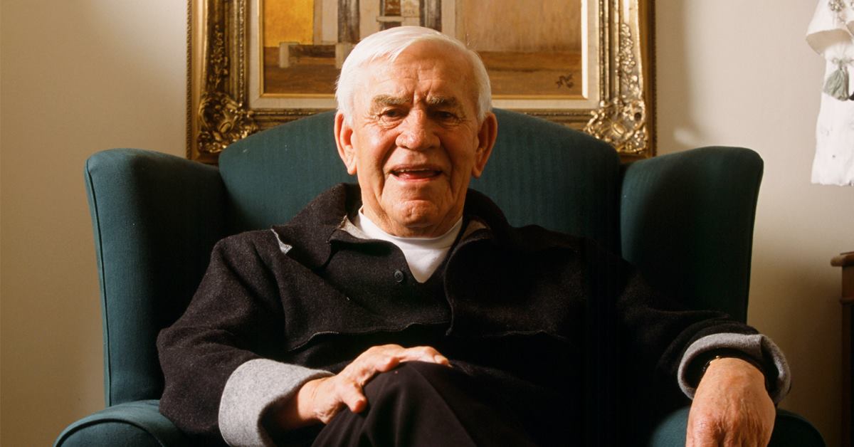 Lou Richards, Collingwood champion and media star, farewelled at state ...