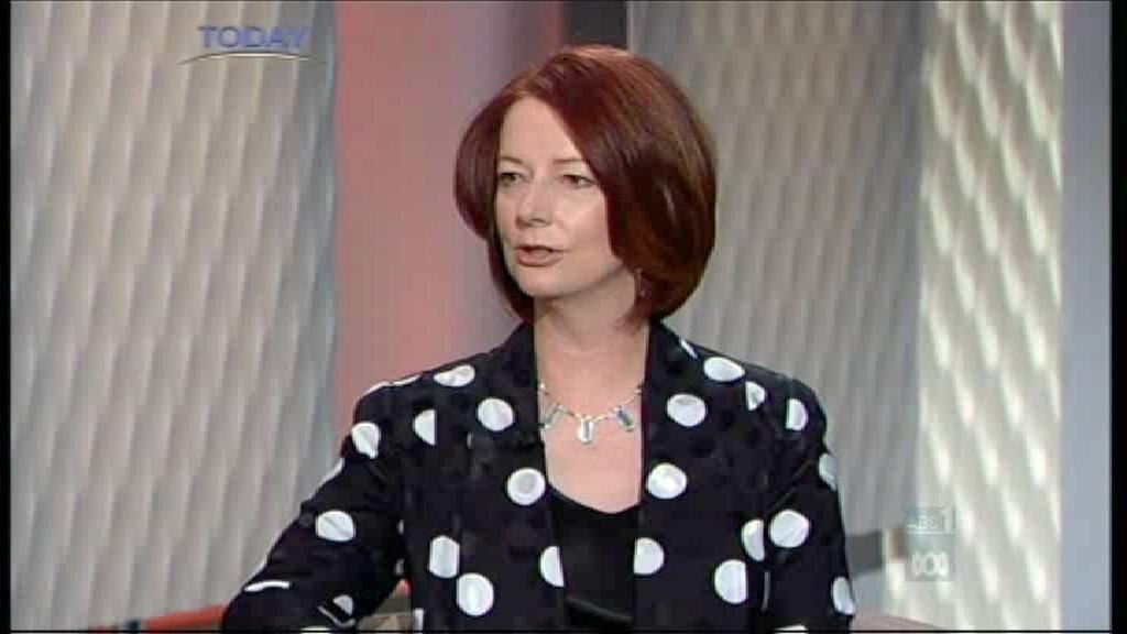 Gillard to aim for 'sustainable' population target - ABC News