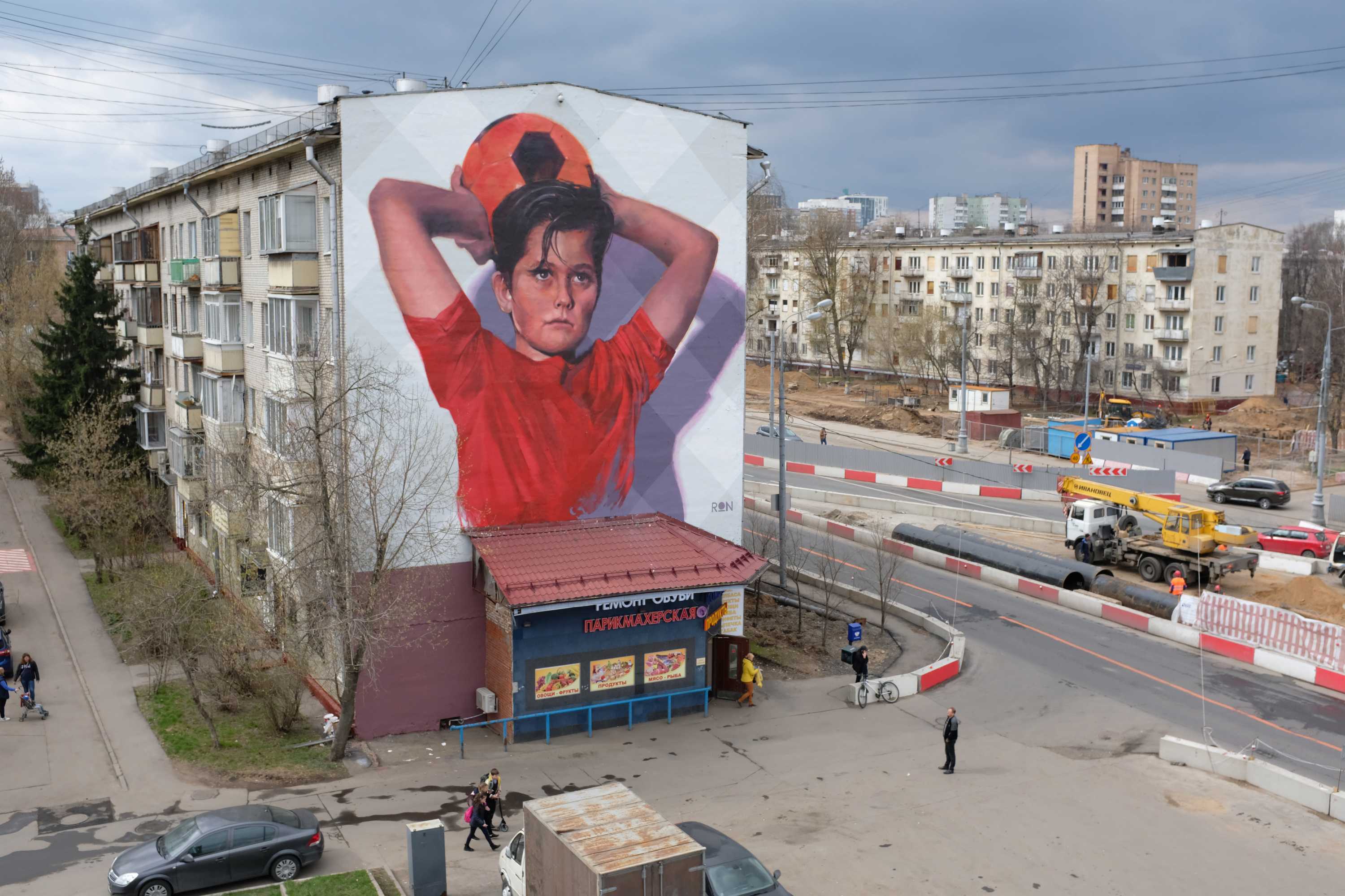 Rural Australian boy goes big in Moscow mural for FIFA World Cup - ABC News