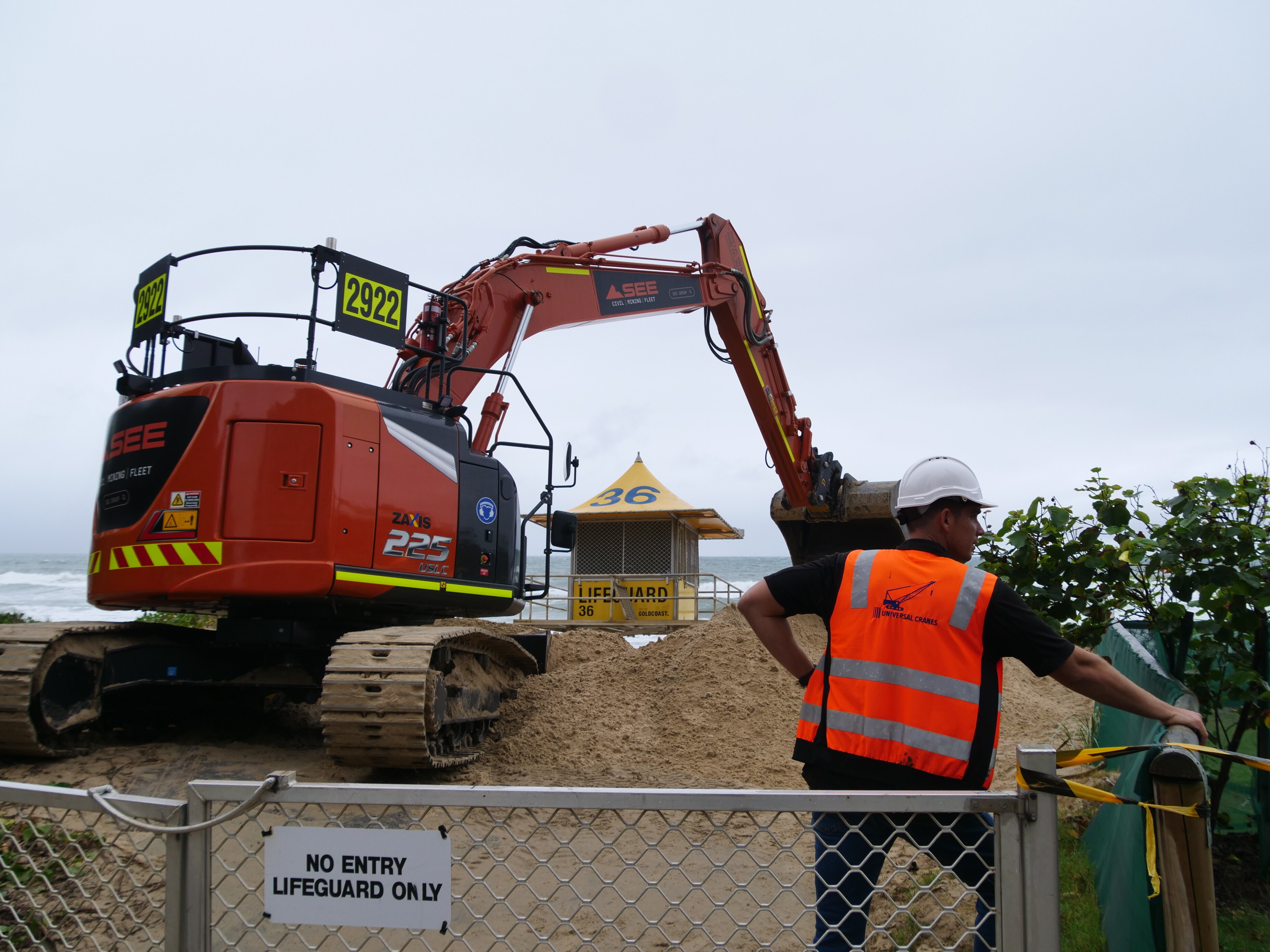 Surfers Paradise lifeguard tower topples as rough seas batter Gold ...