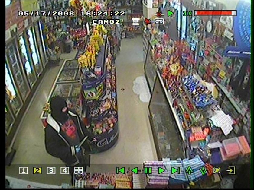 Police hunt for milkbar bandits - ABC News