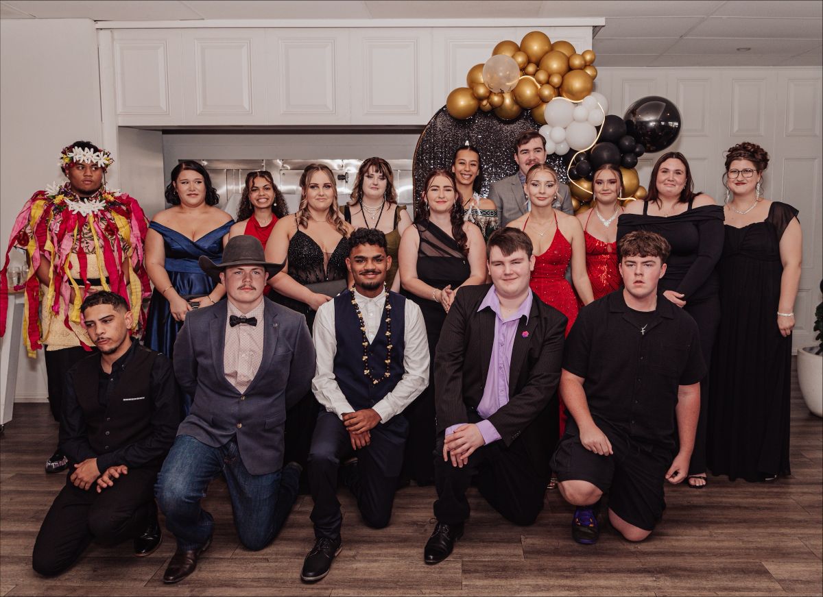 Mount Isa students 'proud' to be among first graduates of alternative ...